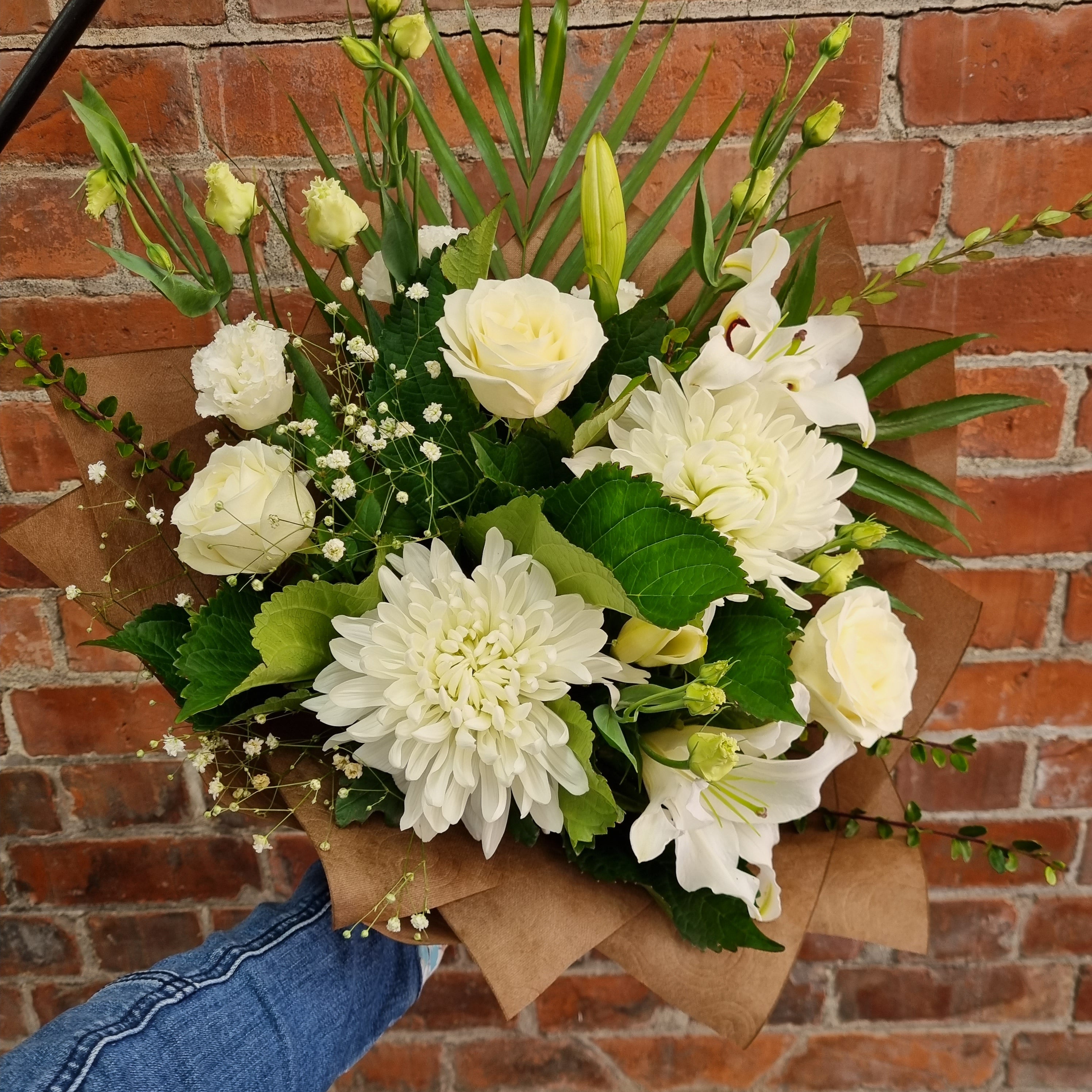 Neutral Florist Choice Bouquet – Lovells Flowers Ltd